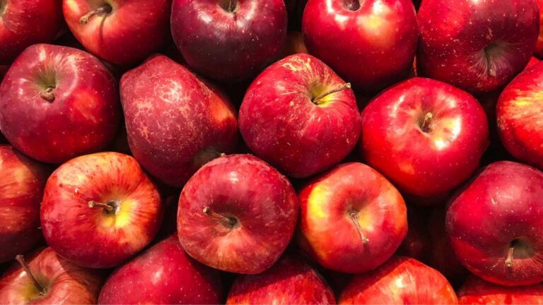 7 Best Fruits for Gut Health (Backed by Science)